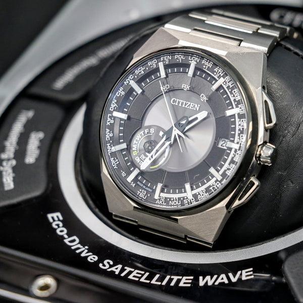 CITIZEN Eco-Drive Satellite Wave Wristwatch Super Titanium Case & Brac ...