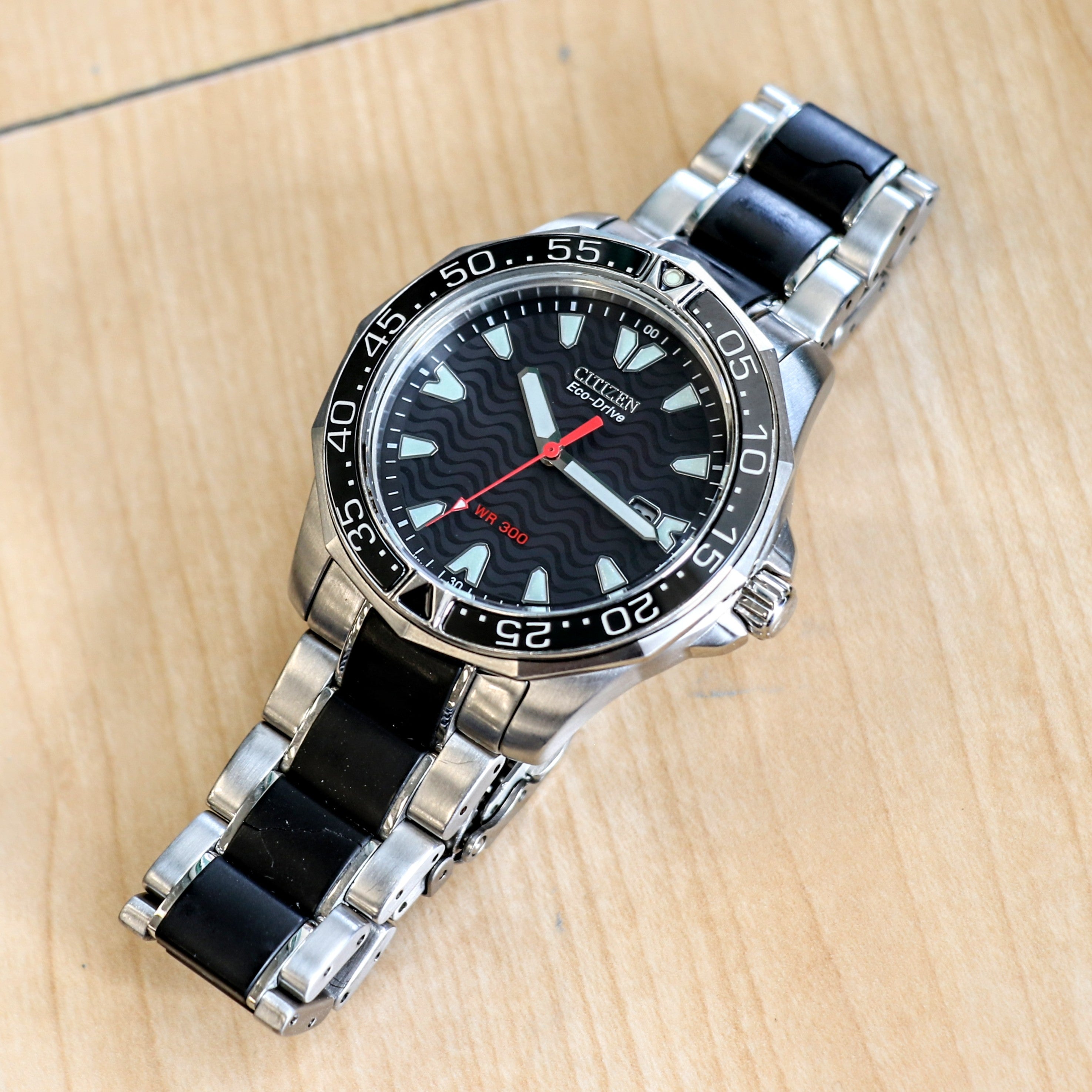 CITIZEN Eco-Drive Infusion Watch Ref. BN0030-71E Date Indicator WR 300 ...