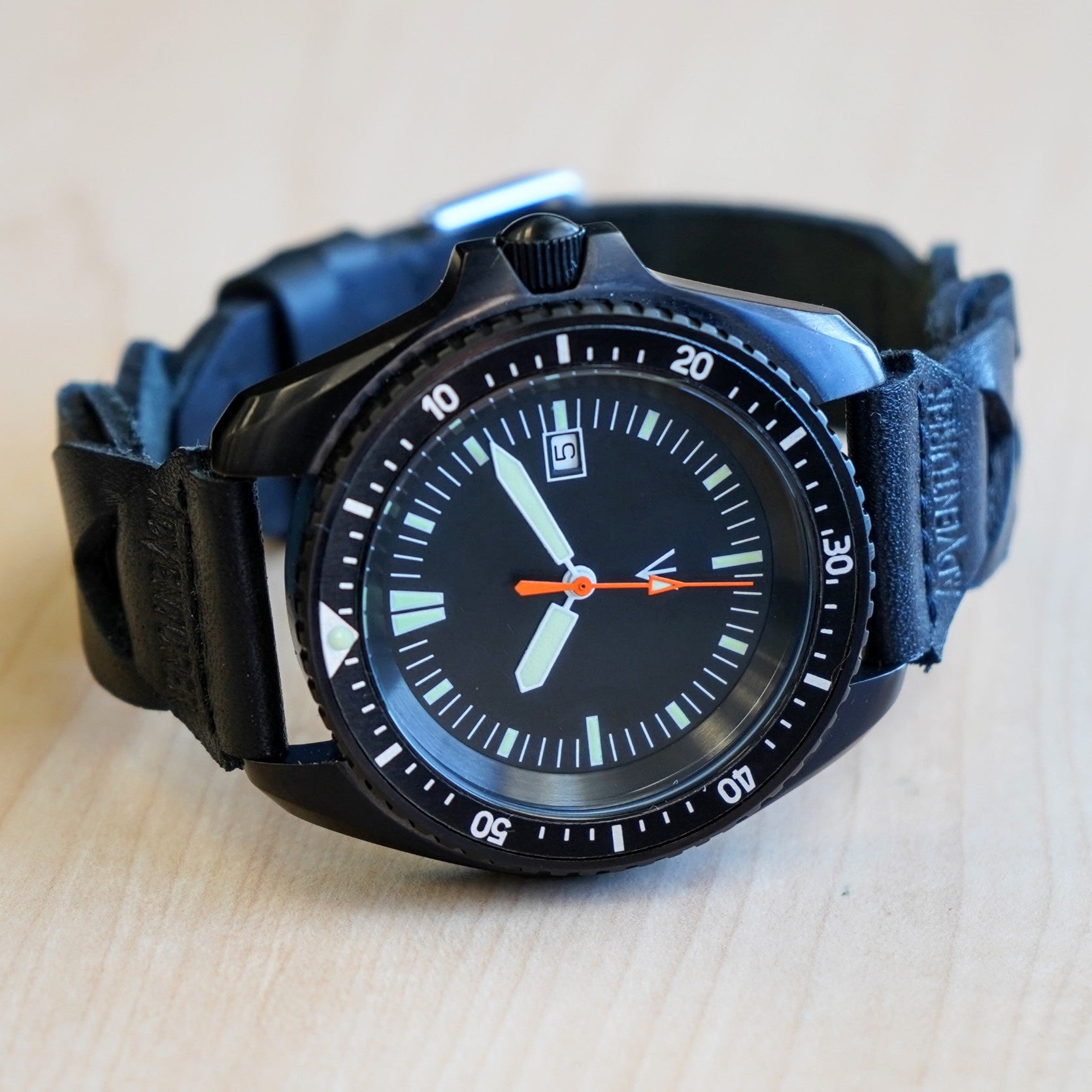 NOS! British Military Style Diver Watch Date Indicator Quartz Wristwat ...