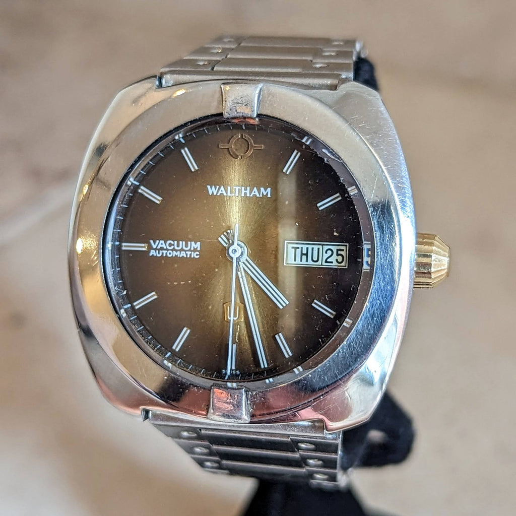 WALTHAM VACUUM Automatic Wristwatch Day/Date 1970s Vintage Watch ...