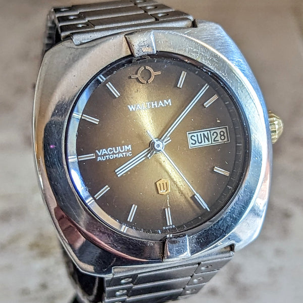 WALTHAM VACUUM Automatic Wristwatch Day/Date 1970s Vintage Watch ...
