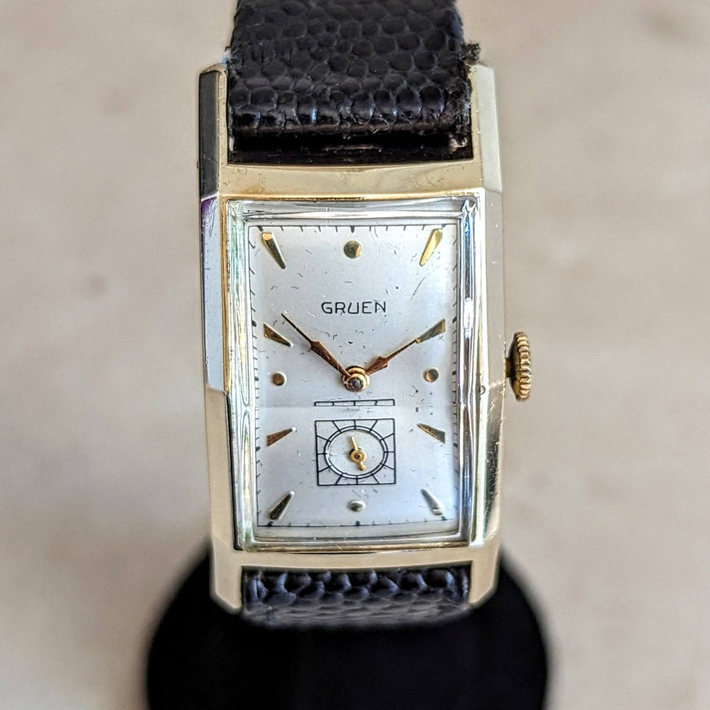 1948 GRUEN Curvex Precision Wristwatch “Curvametric” 17 Jewels Cal. 37 ...