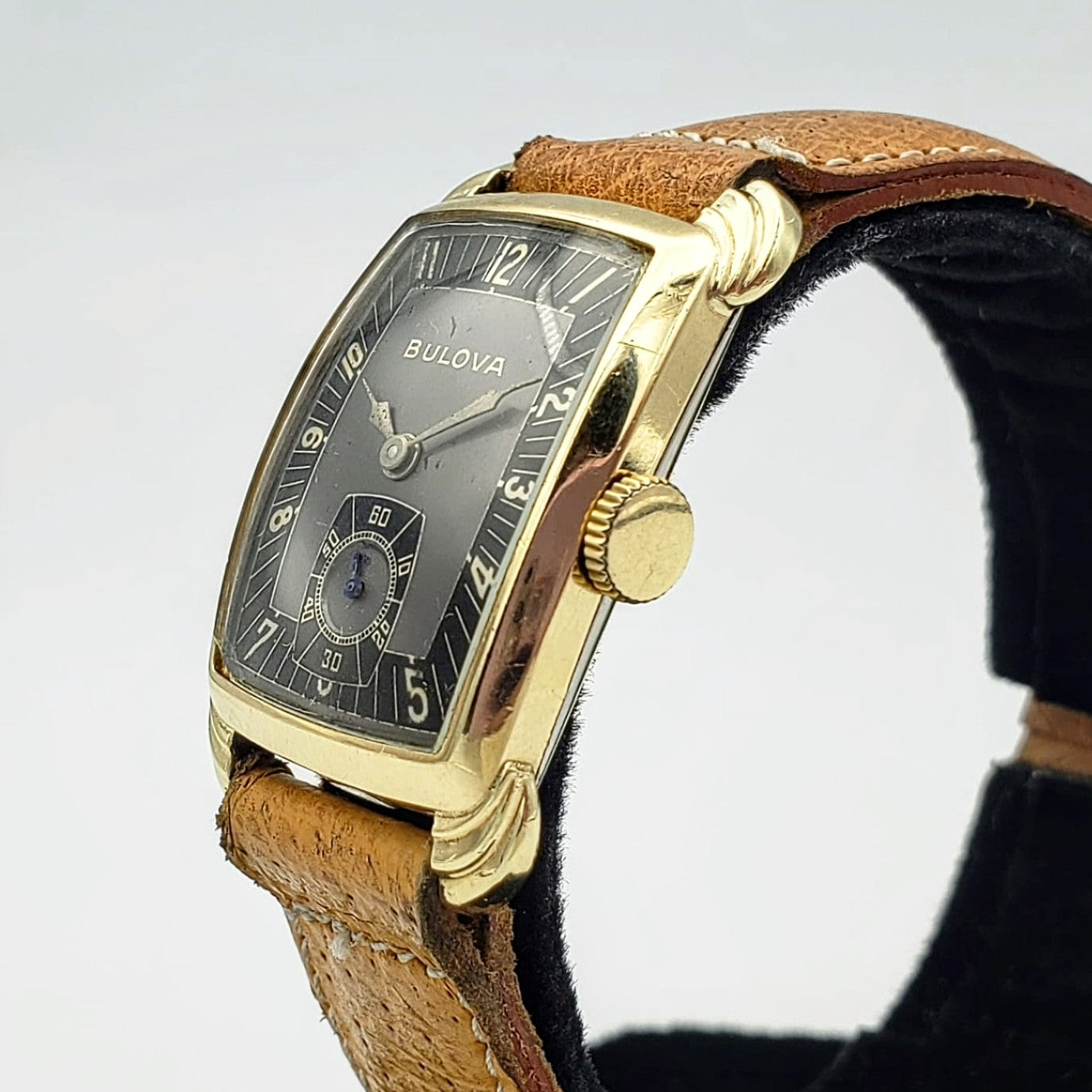 1947 BULOVA Senator Two-Tone Black Dial U.S.A. Caliber 8AE 17 Jewels W ...