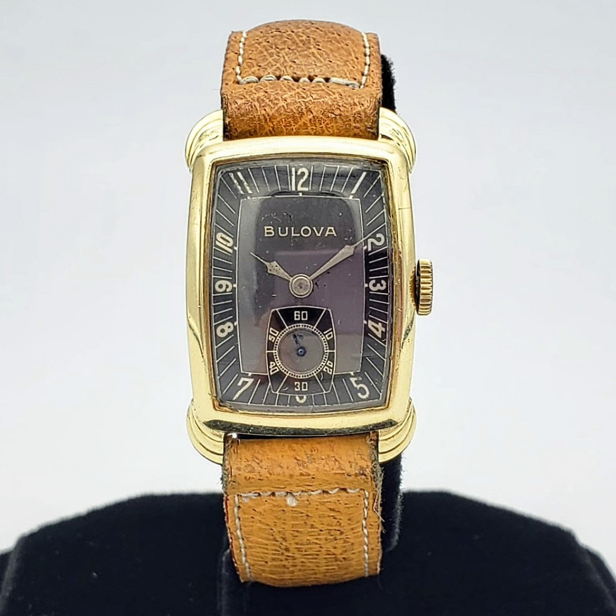 1947 BULOVA Senator Two-Tone Black Dial U.S.A. Caliber 8AE 17 Jewels W ...
